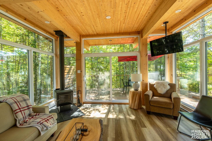 Le Petit Chevreuil | Motoneige | Ski | Intime - Thetford Mines