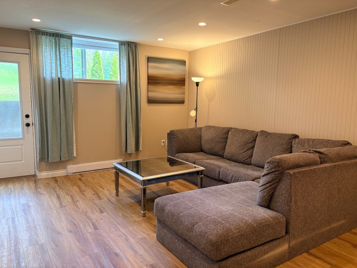 Cozy 4br Stay Near Heritage Park Mission - Mission