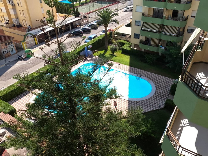 Acogedor Apartamento En La Playa: Piscina Y Tenis. - Gandia