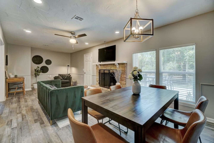 5 Bed Beauty! Lake Hefner Hideaway - Oklahoma City