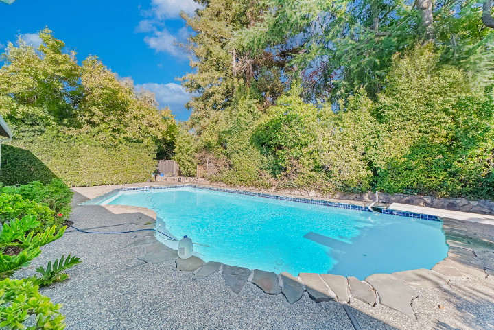 Spacious 4br Home W/pool, A/c & Multiple Kingbed - San José