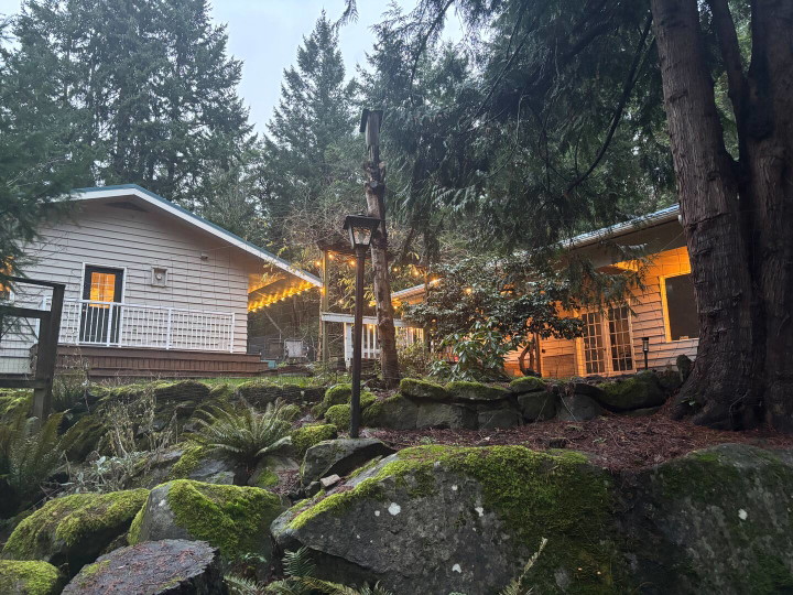 Quiet Treetop Lodge | Near The Lake - Salt Spring Island