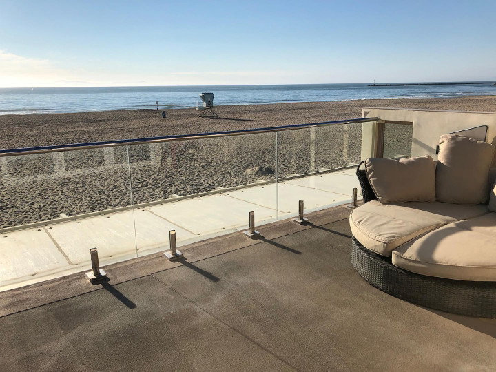 Coastal Sunset Oceanfront Beach House - Oxnard, CA