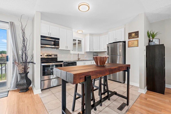 Spacious 3br Home In Kingston - Kingston