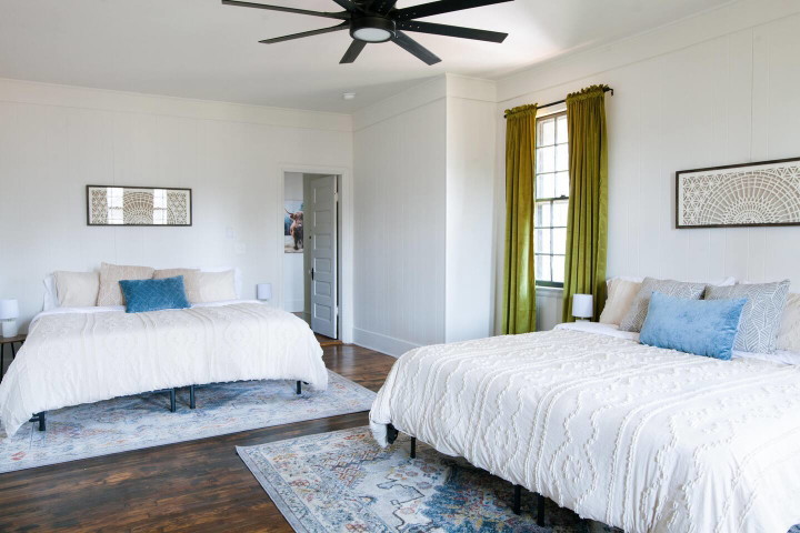 Sleep Better Together 3 Kings + Fenced Yard - Montgomery, AL