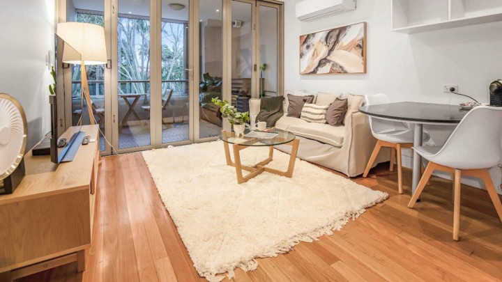Potts Point Pizzazz - Randwick