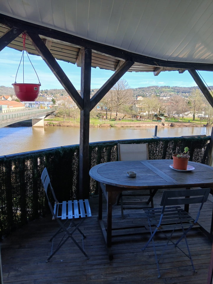 La Casa Du Port "La Terraza"
Vue Sur La Rivière. - Figeac