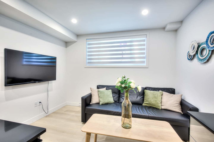 Destination De Voyage éLégante Et Chic D'une Chambre - Montréal, QC