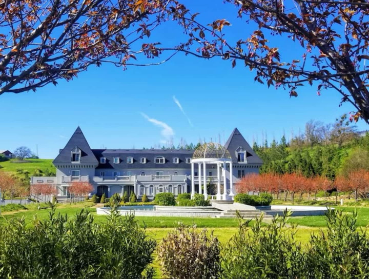 Château Herbe ~ Oberon Private Suite W/ Kitchen - Ashland, OR