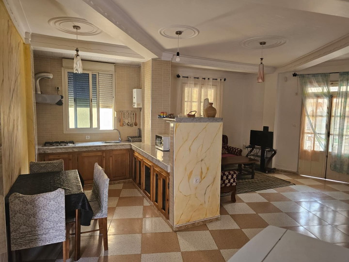 Appart T3 100m2 Récent Prox. Port Et Plages - Algeria
