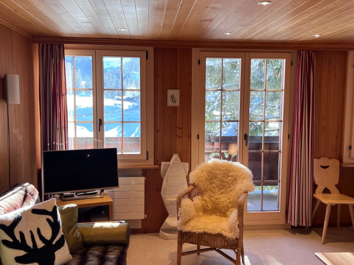 Beautiful Apartment In Spectacular Chalet - Saanen