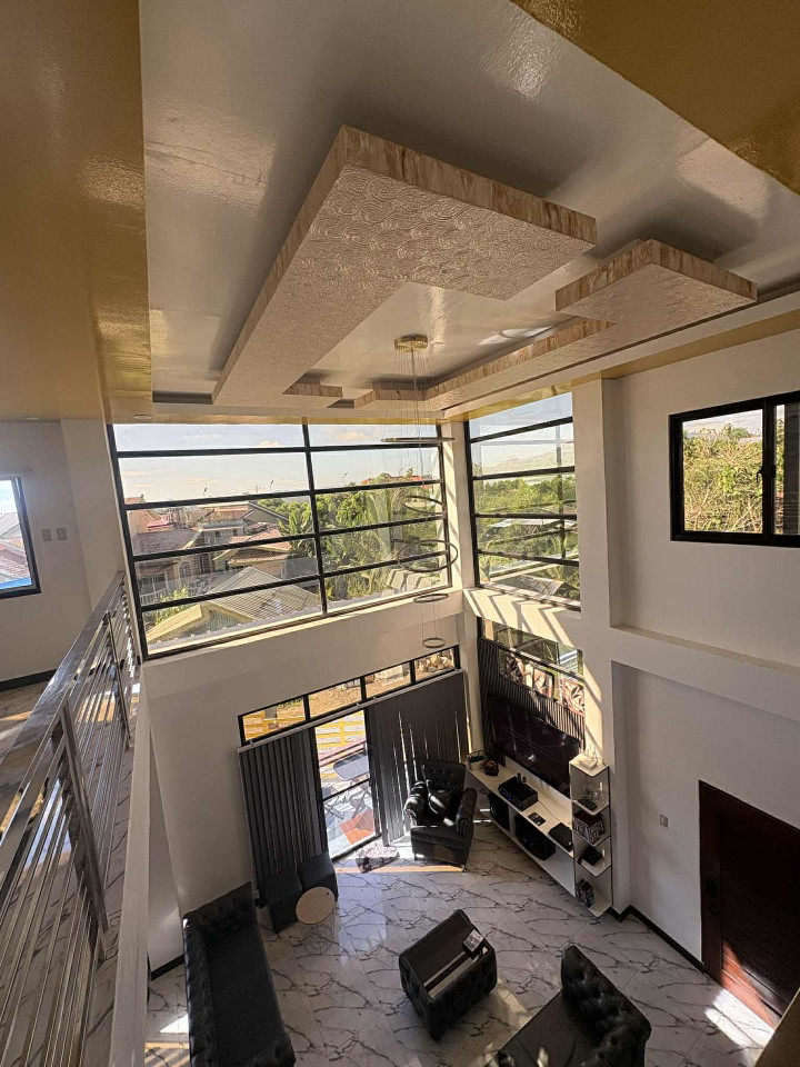 Lipata Transient Home For Family & Friends -