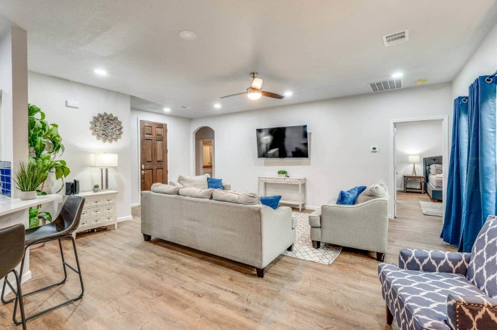 Newly Built Cozy Retreat Near Eagle Mountain Lake - Fort Worth, TX