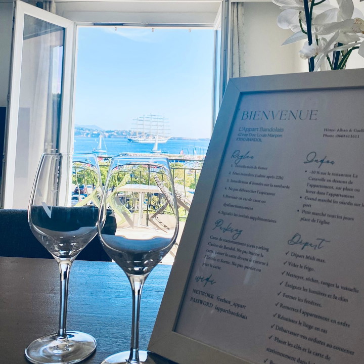 T2 Vue Mer, Garage Privé, Accès Port, Clim - Bandol