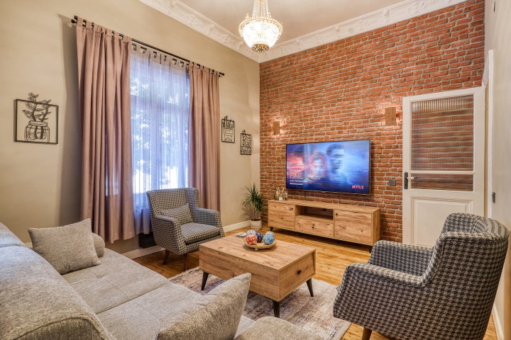Premium House, 3br, Renovated, Best Loc @Kadıköy - Estambul