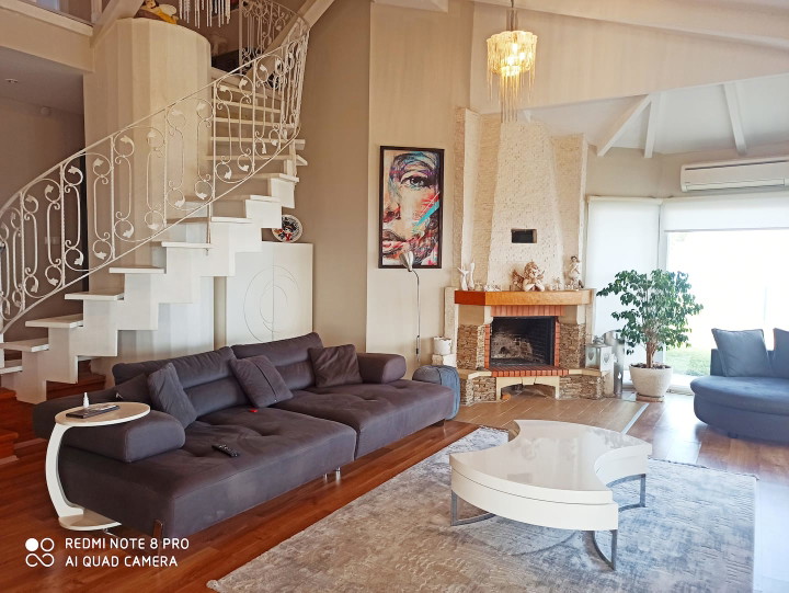Müstakil, Havuzlu Muhteşem Deniz  Manzaralı Villa - Foça