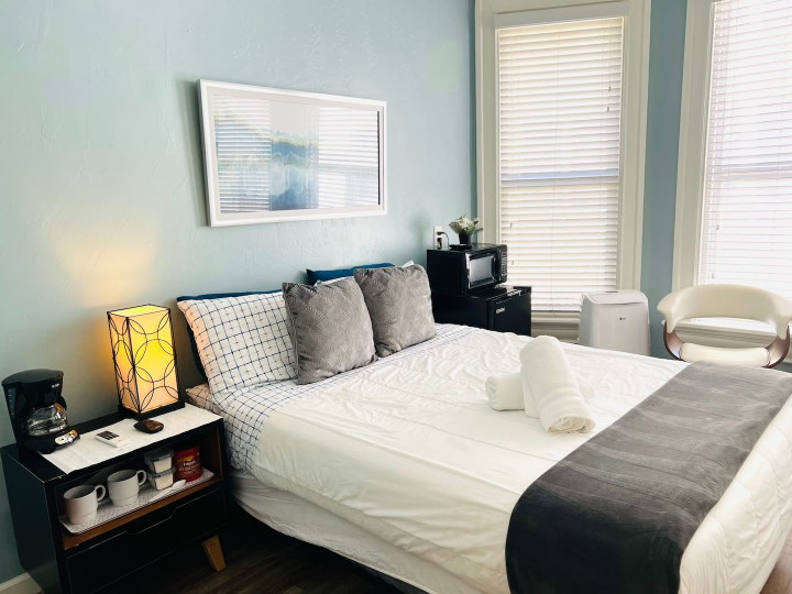 Urban Retreat In The Vicinity Of Balboa & Gaslamp - Coronado, CA