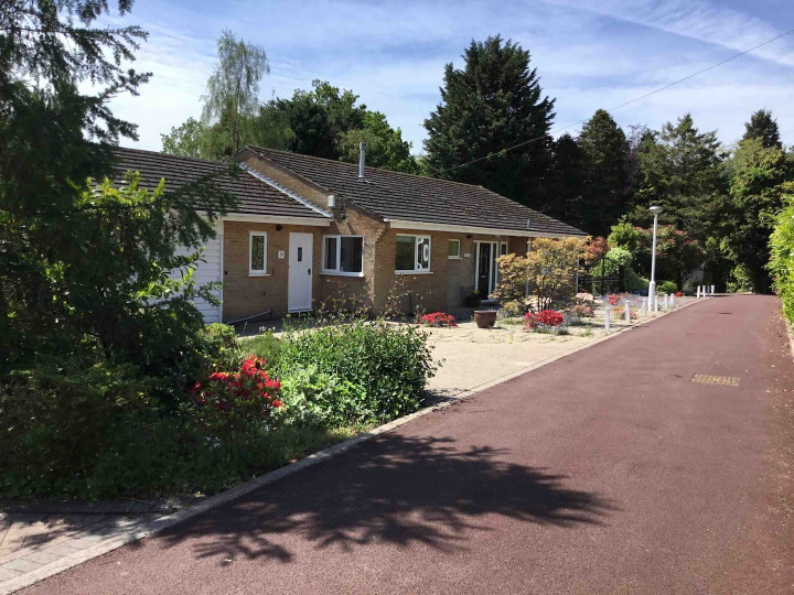 The Laurels - A Peaceful Spot In Village Location - Mansfield