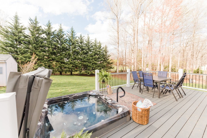 Oak Grove Retreat | Hot-tub; Pet Friendly; Lu - Lynchburg, VA