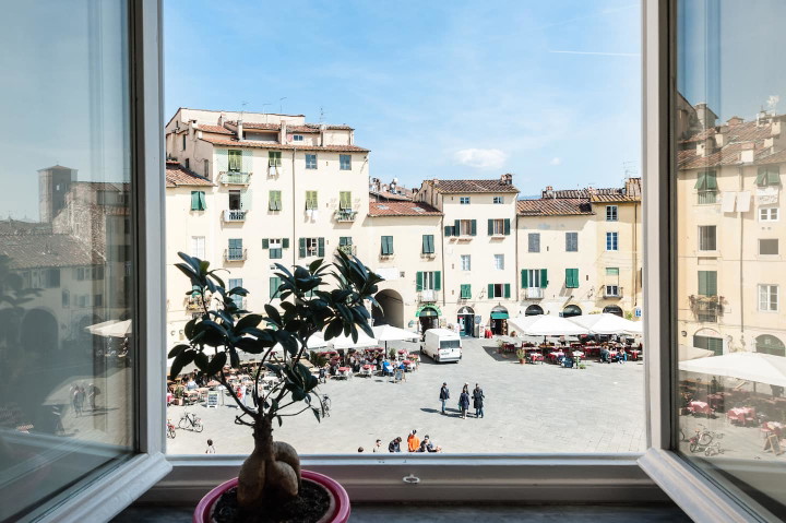 In Piazza... Anfiteatro! - Lucca