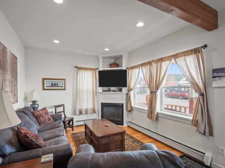 Downtown Victorian, Mt Elbert Views, 3 Bedroom - Leadville, CO