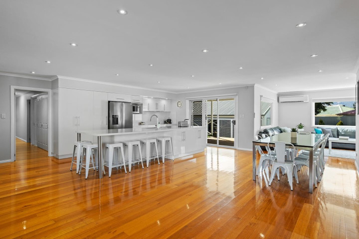 Huge Luxury Home Hobart- 8 Bedroom, 6 Bathroom - Hobart
