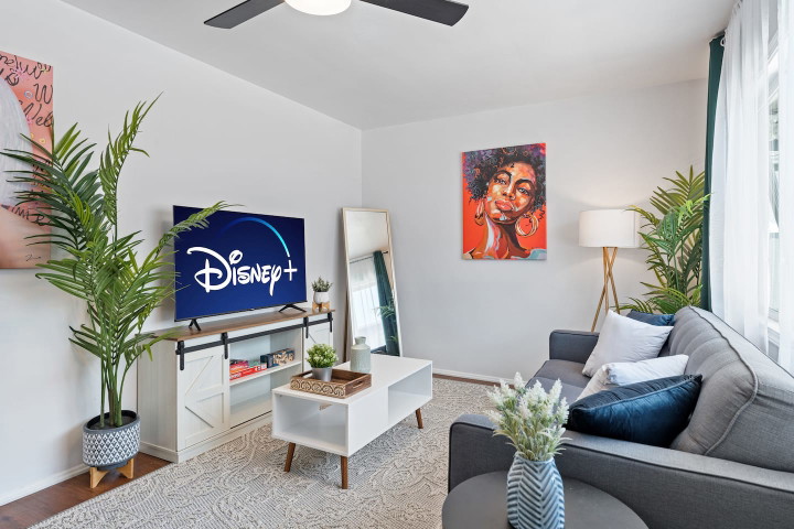 15min Disney! Gated Central 2br - Santa Ana, CA