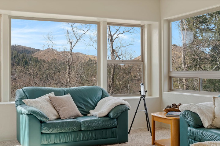 Arcade Cabin With Large Deck And Blackstone Grill - Mount Lemmon, AZ