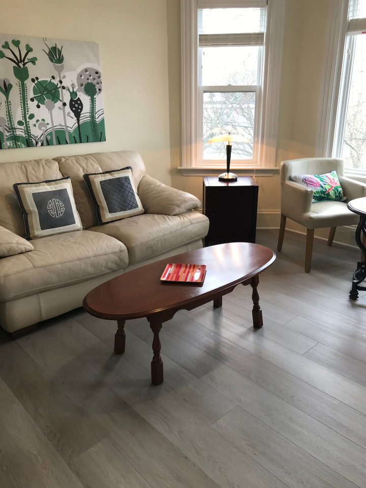 Lovely 2 Bedroom Unit With Free Parking Onsite - New Glasgow