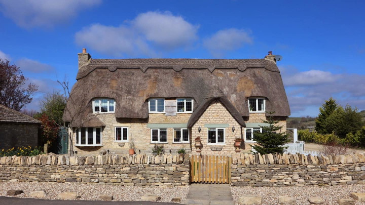 The Thatch House - Sleeps 8 Guests  In 4 Bedrooms - Tewkesbury