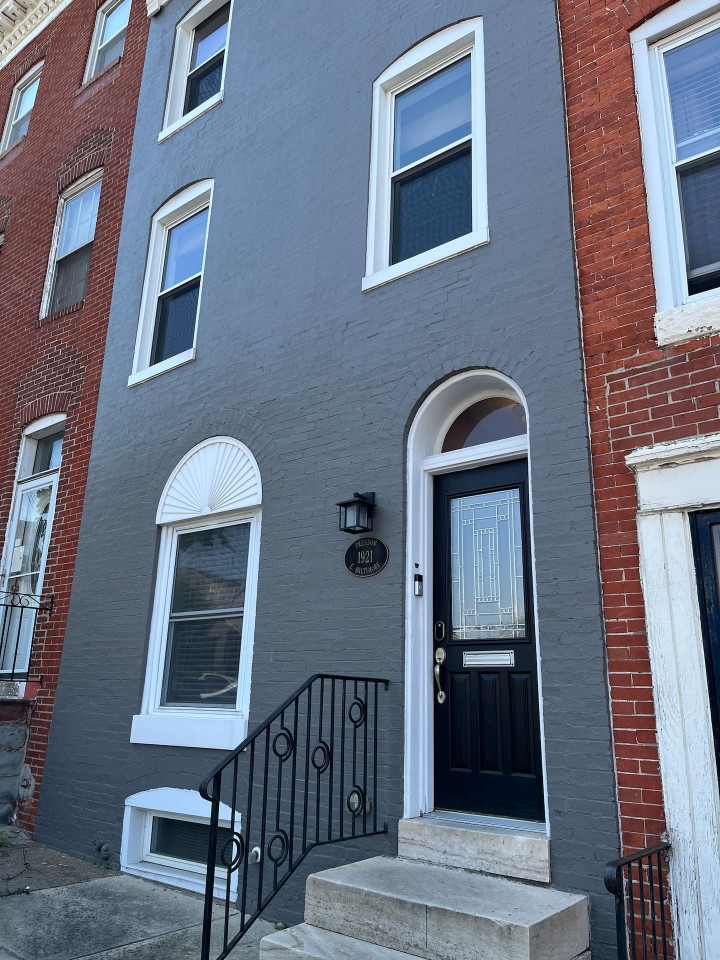 Even More Spacious Hopkins Rowhome Apartment - Baltimore, MD