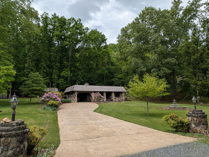 Charming Cottage At Boone Lake - Boone Lake, TN