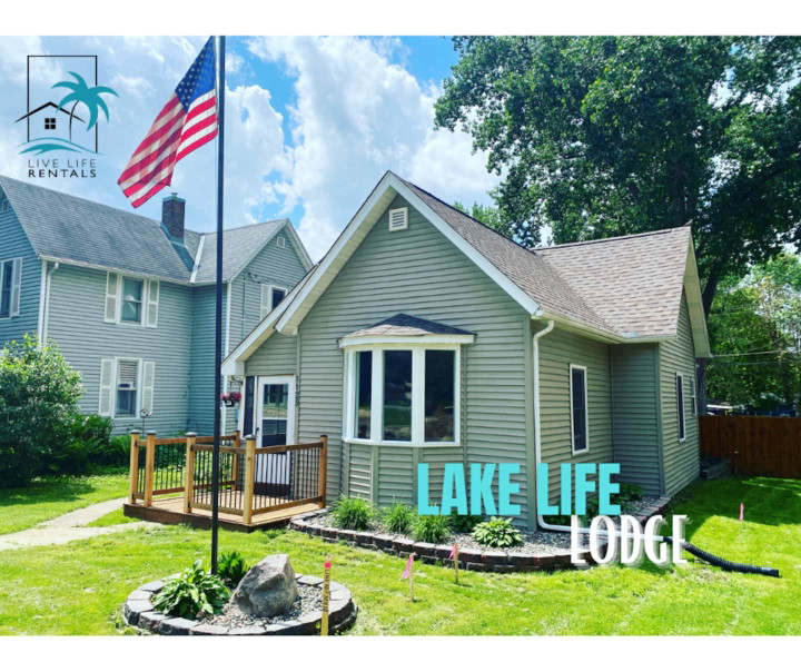 Lake Life Lodge- Downtown Hudson, Wi - Wisconsin