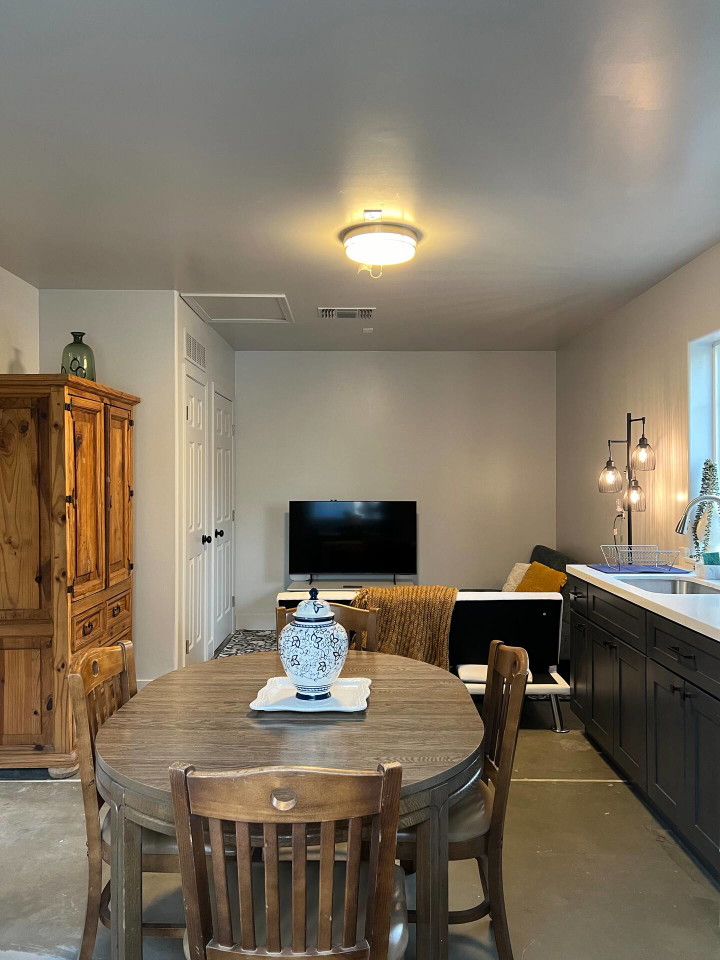 Woodland West Private Studio - Woodland, CA