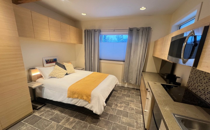 The Snug - Cozy, Central Studio - 1 Bed-1 Bath - Yellowknife