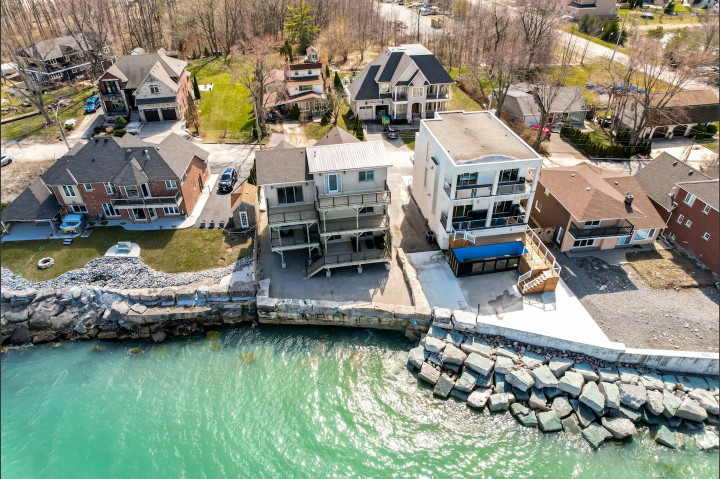 Waterfront Retreat | Hot Tub, Chefs Kitchen - Grimsby