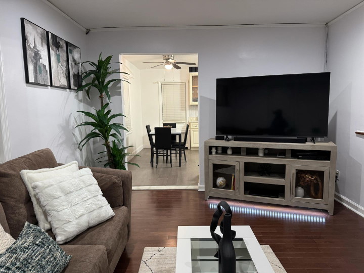 Luxury Duplex In Pelham Gardens - Bronx, NY