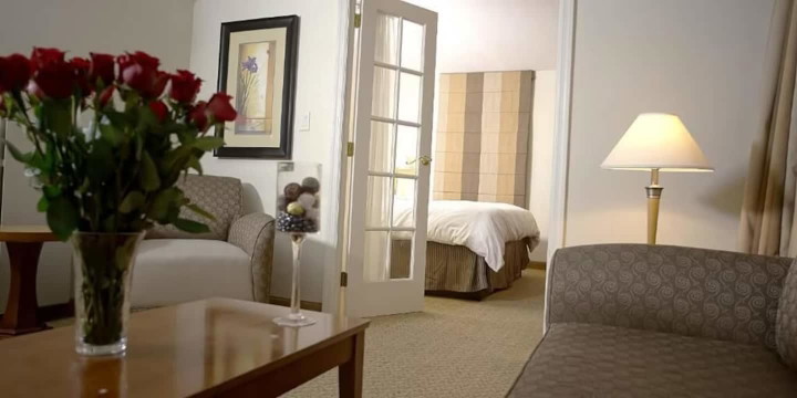 Modern Executive Suite Near Nyc - Staten Island, NY