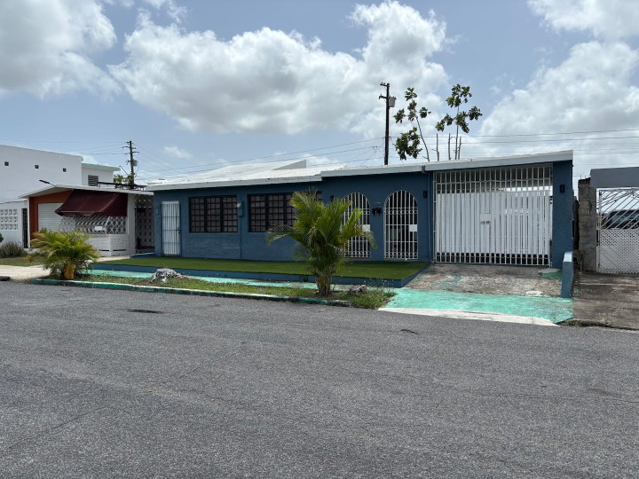 Bright & Beautiful Puerto Rico Home - Caguas