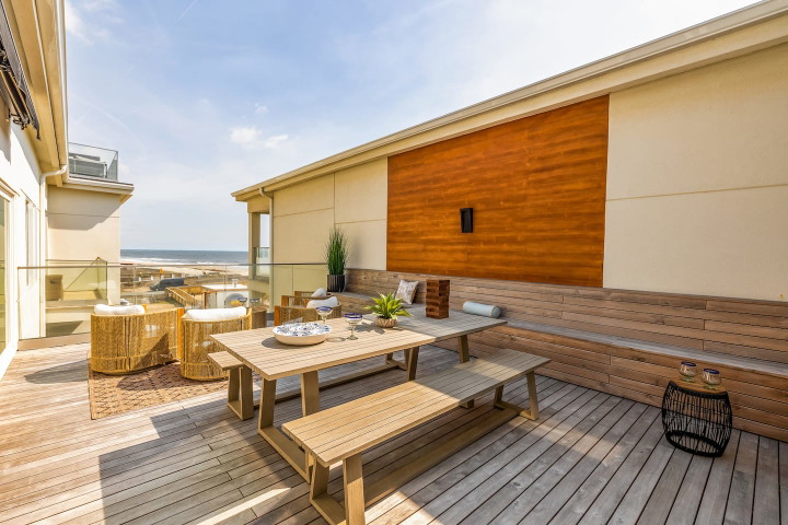 Oceanfront 3br | Massive Private Deck | Sleeps 10 - Carolina Beach, NC