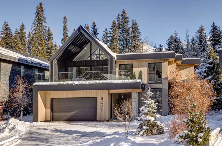 Cypress Sky Retreat | 2 Hot Tubs, Sauna, Golf Home - Whistler