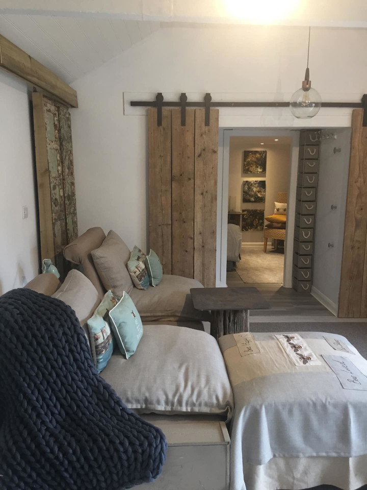 Unique Self Contained Lodge Within Stable Setting - Kent