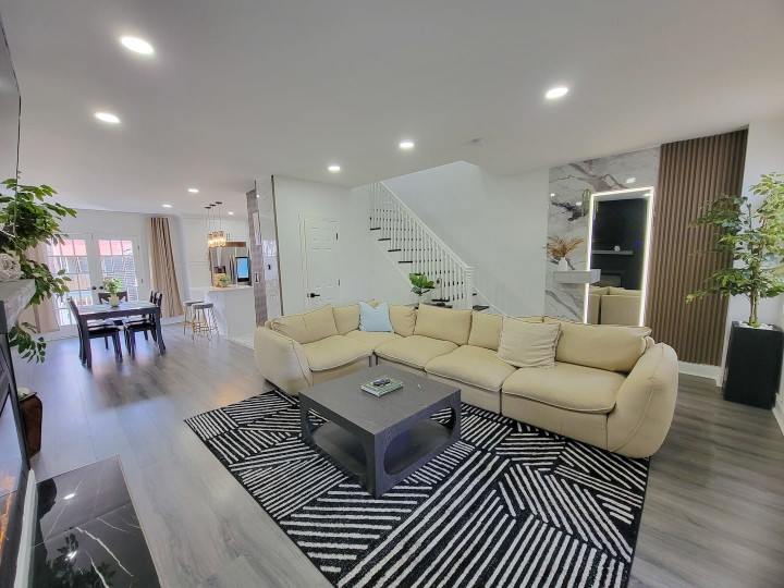 Bright & Modern Home: Hosts Up To 9 Guests - Philadelphia, PA