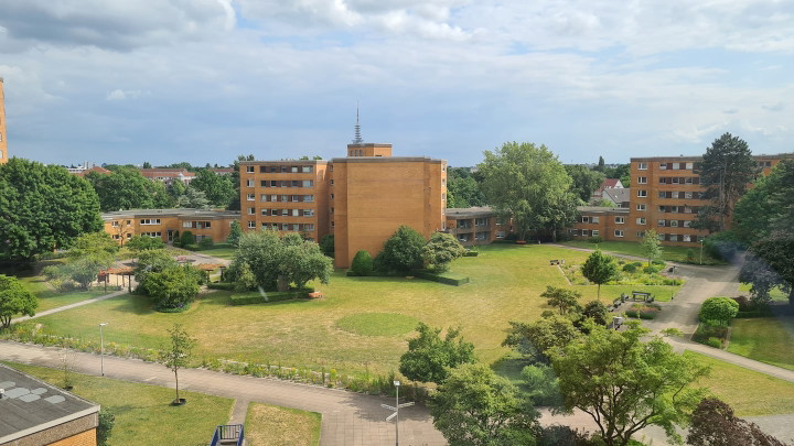 Peaceful Green-view Apartment - Hanovre