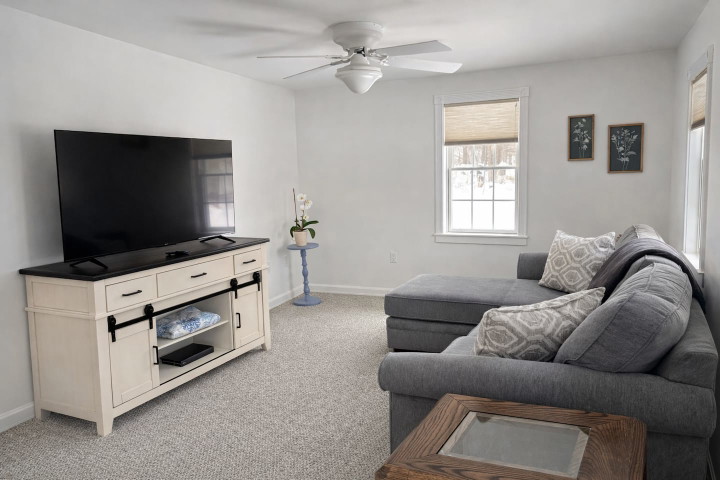 Peaceful One Bedroom Retreat - Chelmsford, MA