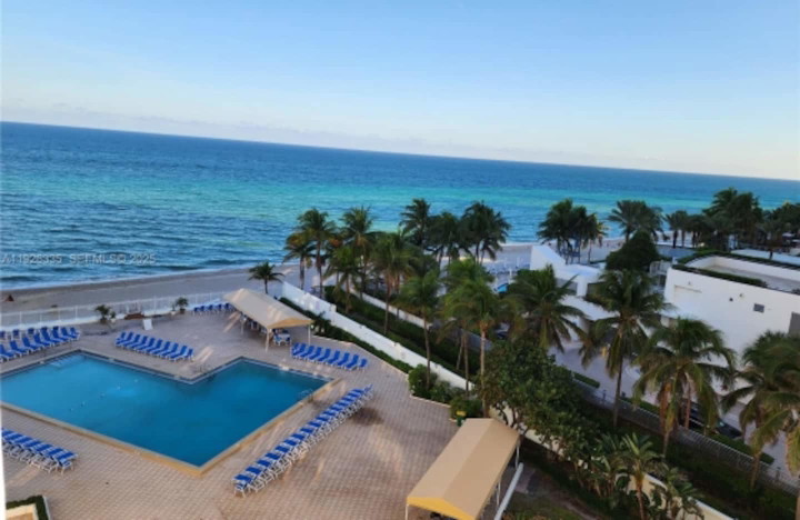 Beachfront 1 Bdrm 1,5 Bth Condo Free Parking, Gym - Hollywood, FL