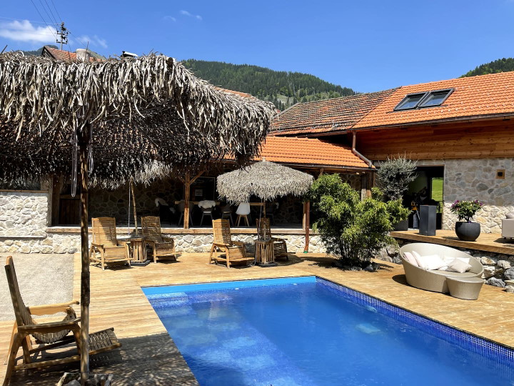 Stylish Alpine Lounge  Pool/sauna/jacuzzi, Sleeps 8 - Bayrischzell