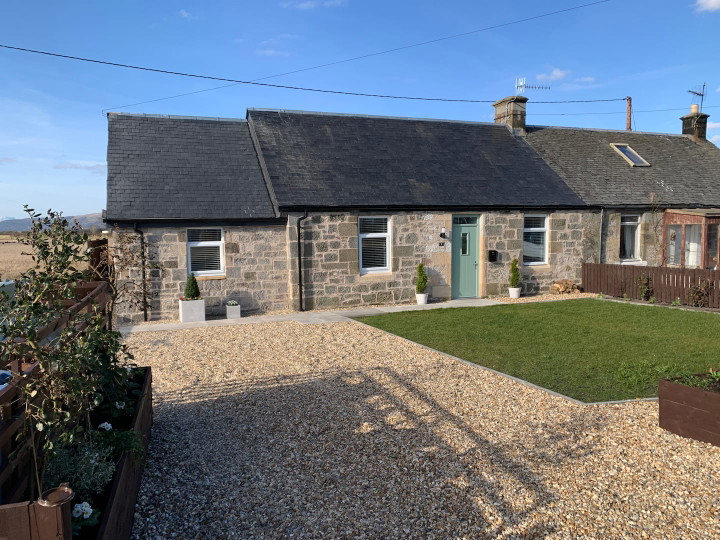 Dog Friendly, Country Cottage With Hot Tub - United Kingdom