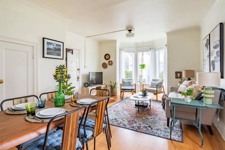 Ballard Farmhouse 2 Bdrm/loft/1bath, Fenced Yard - Seattle, WA