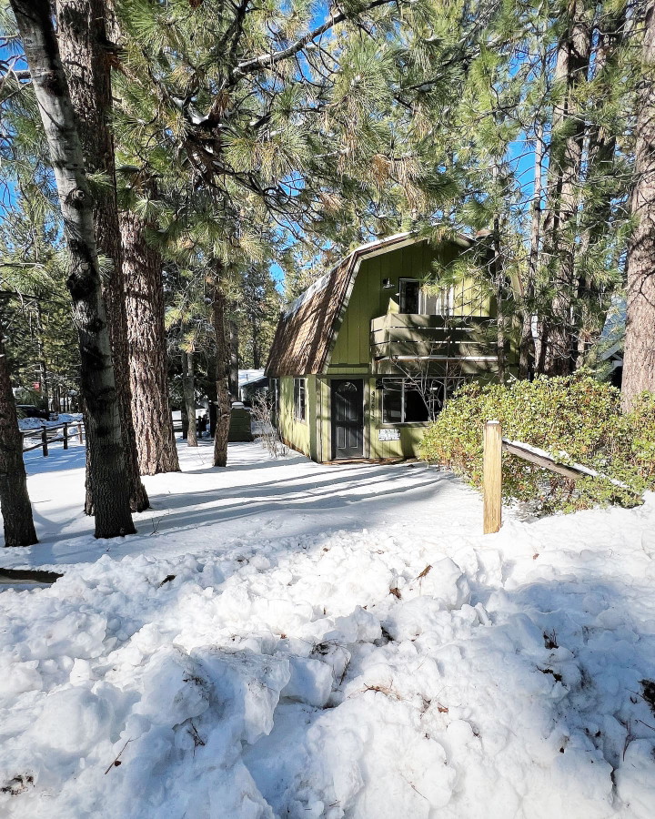 The Cozy Baer Hot Tub Pet Friendly - Big Bear Lake, CA